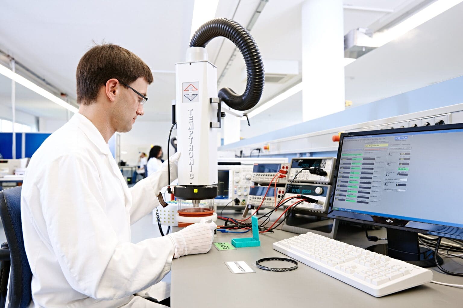 Elektronische Bauteilprüfung - SEMITRON W. Röck GmbH