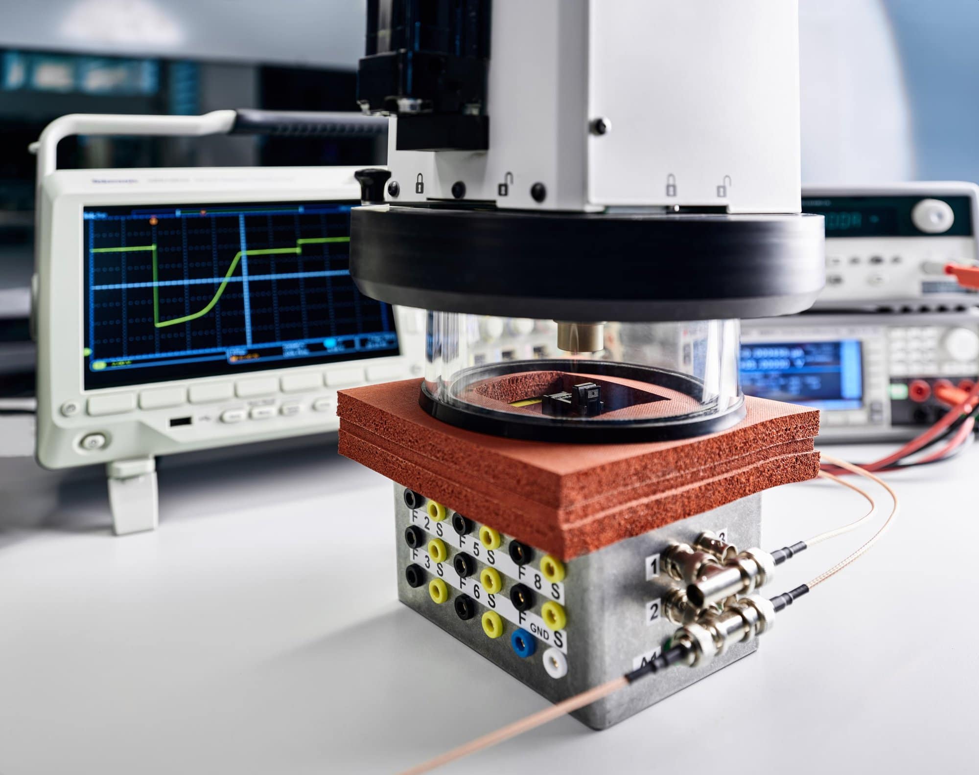 Elektronische Bauteilprüfung - SEMITRON W. Röck GmbH